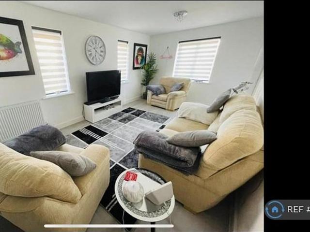 3 bedroom detached house to rent
