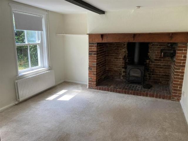 3 bedroom detached house to rent