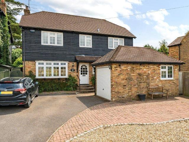 3 bedroom detached house to rent
