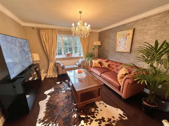 3 bedroom detached house to rent