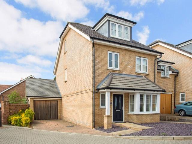 3 bedroom detached house to rent