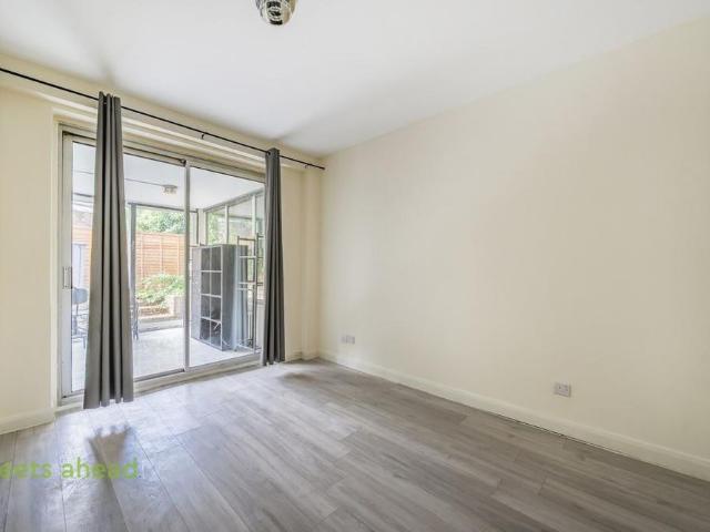 3 bedroom detached house to rent