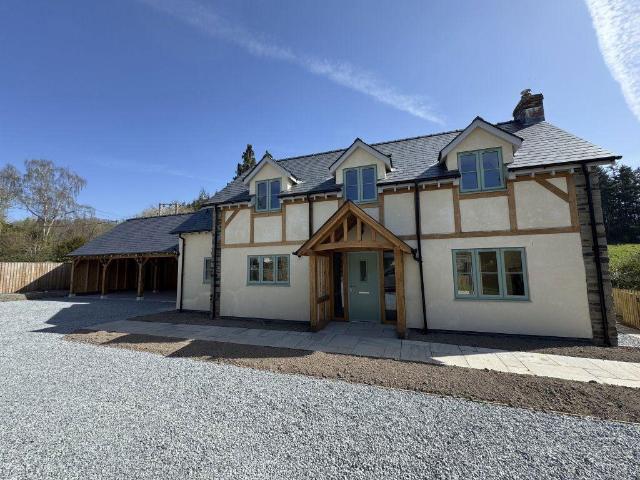 3 bedroom detached house to rent
