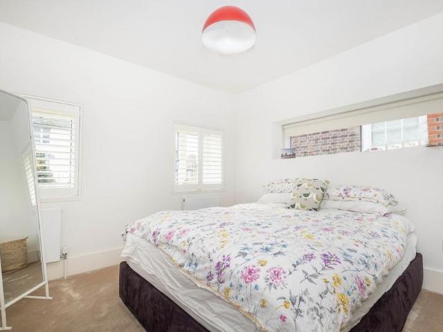 3 bedroom detached house to rent