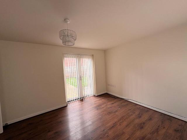 3 bedroom detached house to rent