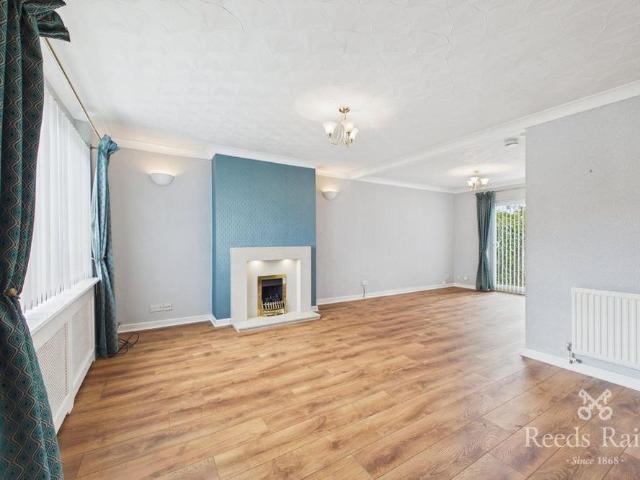 3 bedroom detached house to rent