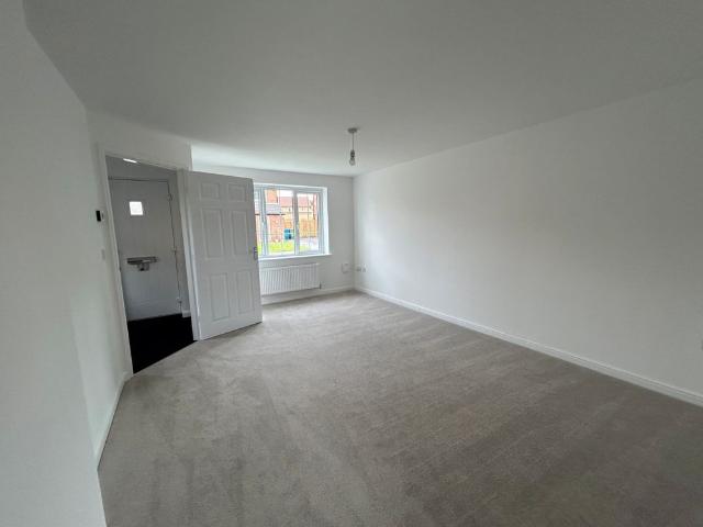 3 bedroom detached house to rent