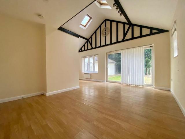 3 bedroom detached house to rent