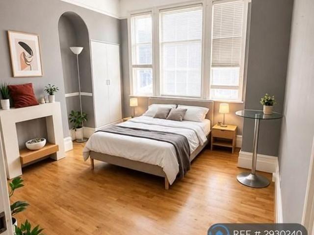 3 bedroom detached house to rent