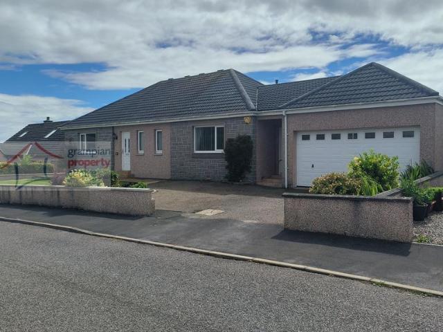 3 bedroom detached house to rent