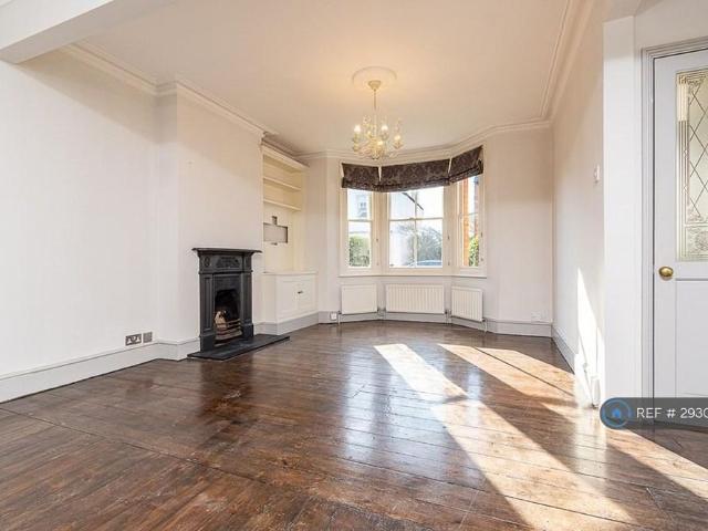 3 bedroom detached house to rent
