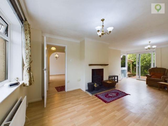 3 bedroom detached house to rent