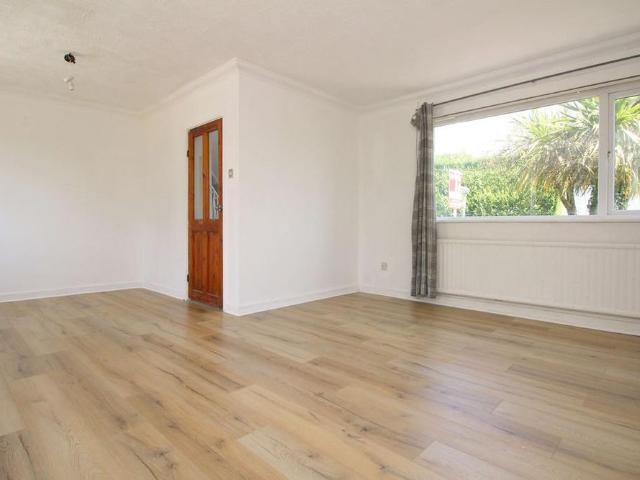 3 bedroom detached house to rent