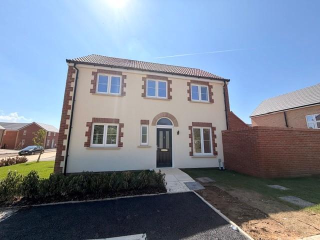3 bedroom detached house to rent