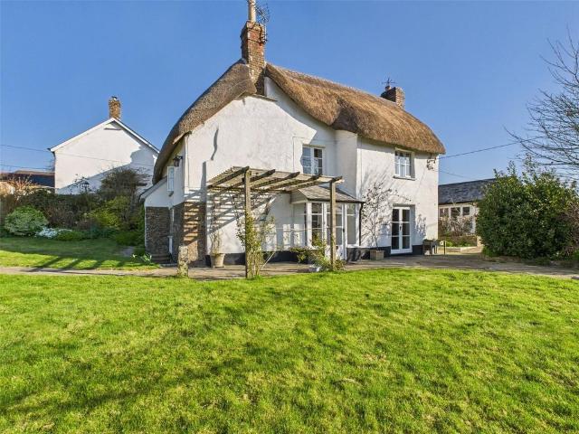 3 bedroom detached house to rent