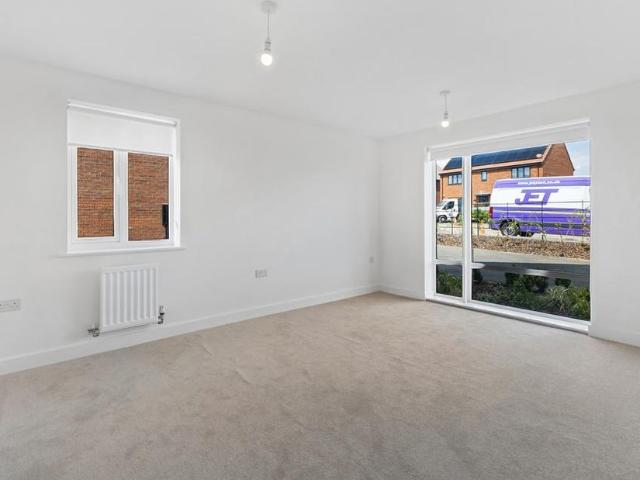 3 bedroom detached house to rent