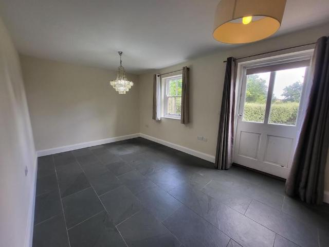 3 bedroom detached house to rent