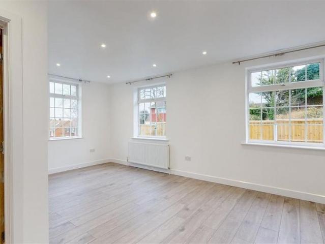 3 bedroom detached house to rent