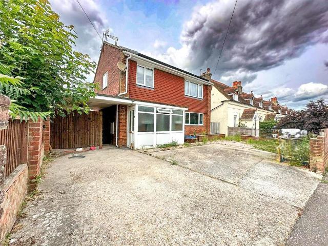 3 bedroom detached house to rent
