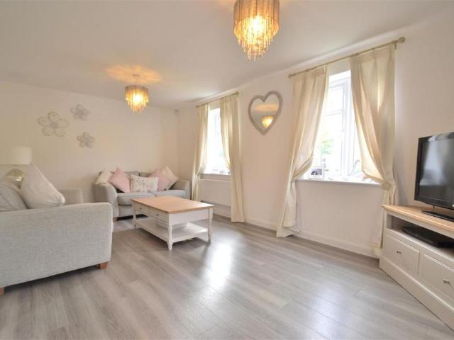 3 bedroom detached house to rent