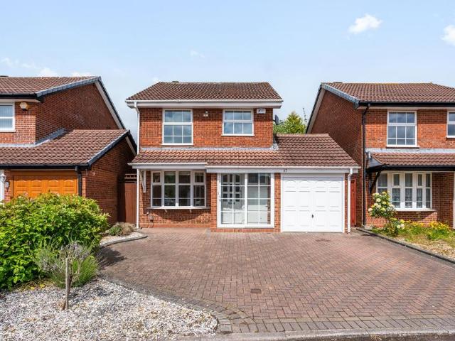 3 bedroom detached house to rent