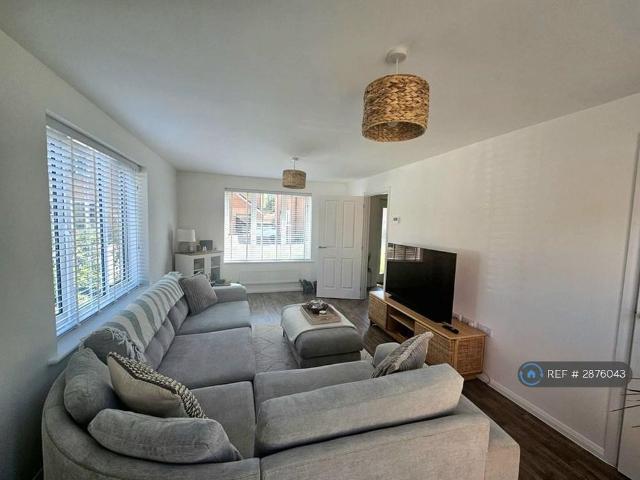 3 bedroom detached house to rent