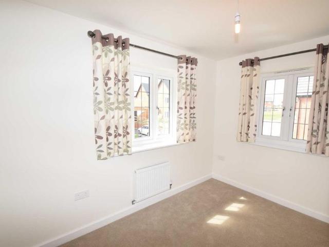 3 bedroom detached house to rent
