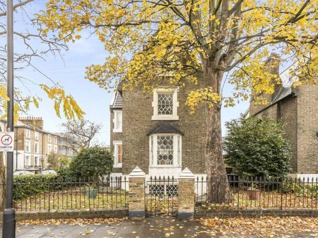 3 bedroom detached house to rent