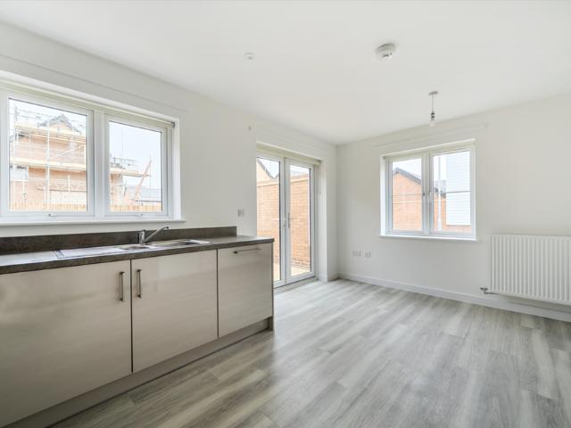 3 bedroom detached house to rent