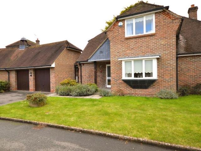3 bedroom detached house to rent