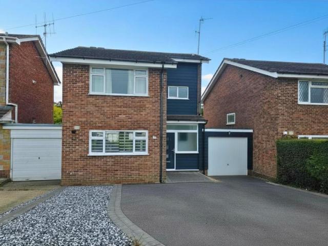 3 bedroom detached house to rent