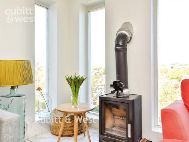 3 bedroom detached house to rent