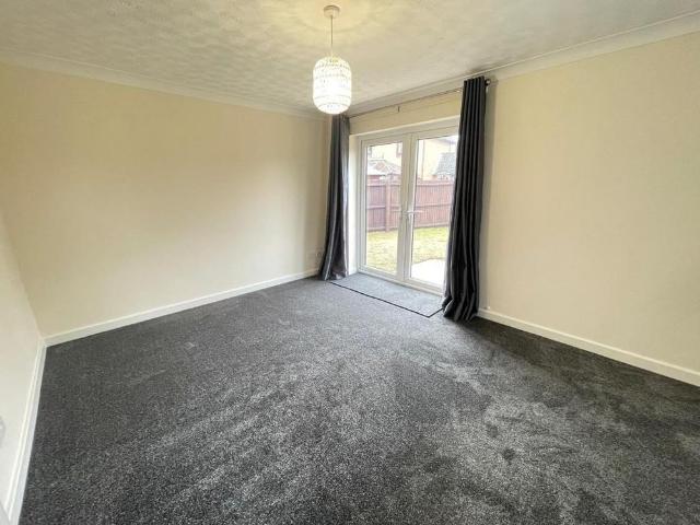 3 bedroom detached house to rent