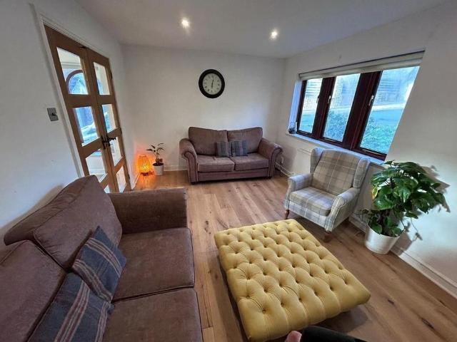 3 bedroom detached house to rent
