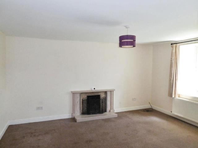 3 bedroom detached house to rent