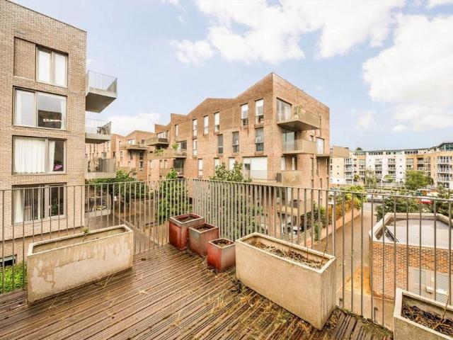 3 bedroom detached house to rent