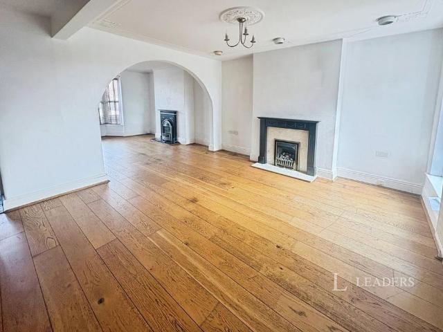 3 bedroom detached house to rent