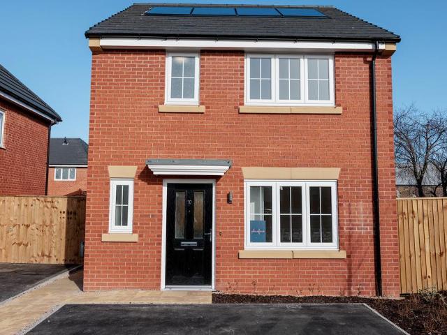 3 bedroom detached house to rent