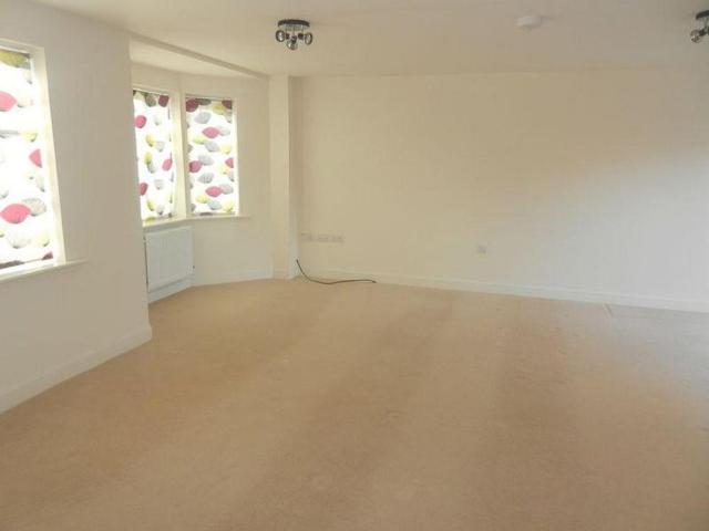 3 bedroom detached house to rent