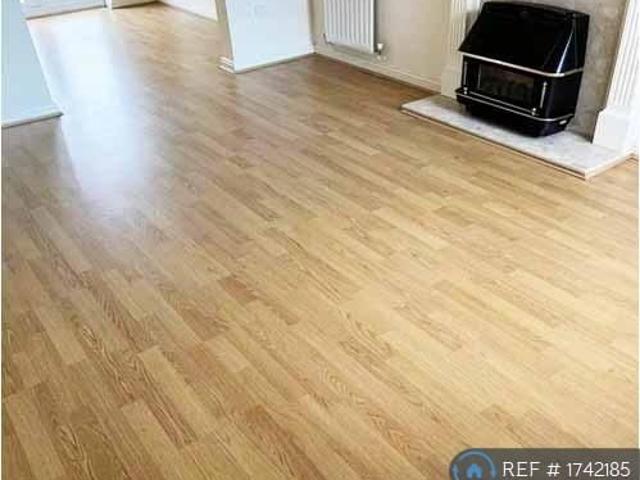 3 bedroom detached house to rent