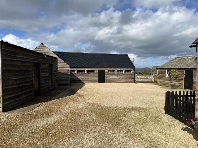 3 bedroom detached house to rent
