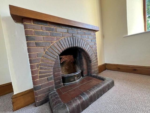 3 bedroom detached house to rent