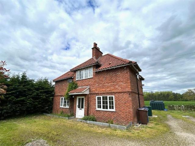 3 bedroom detached house to rent
