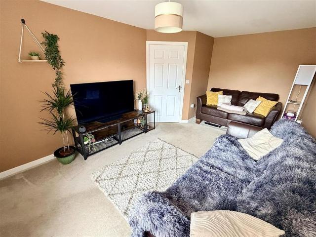 3 bedroom detached house to rent