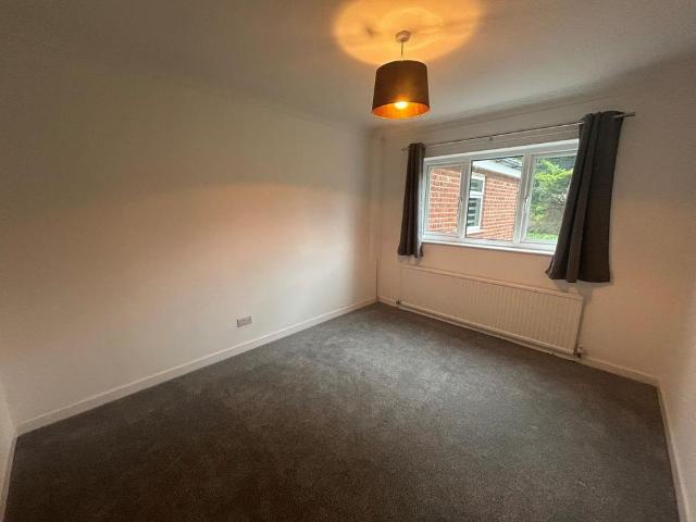 3 bedroom detached house to rent
