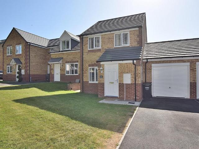 3 bedroom detached house to rent