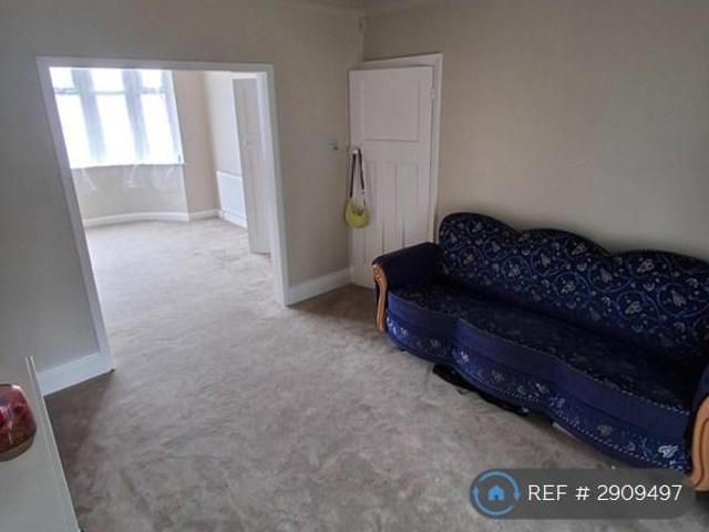 3 bedroom detached house to rent