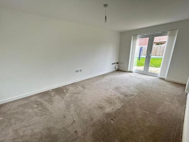 3 bedroom detached house to rent
