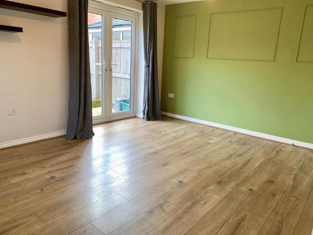 3 bedroom detached house to rent