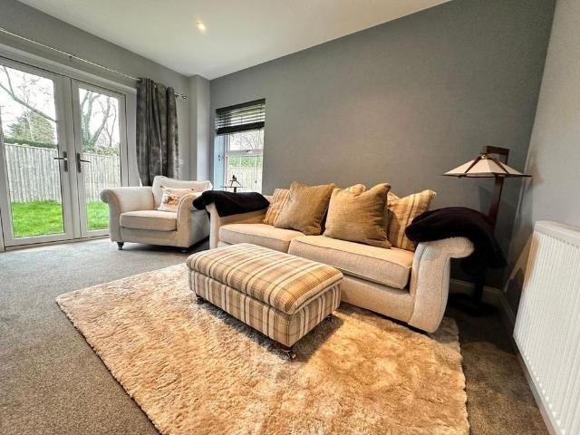 3 bedroom detached house to rent